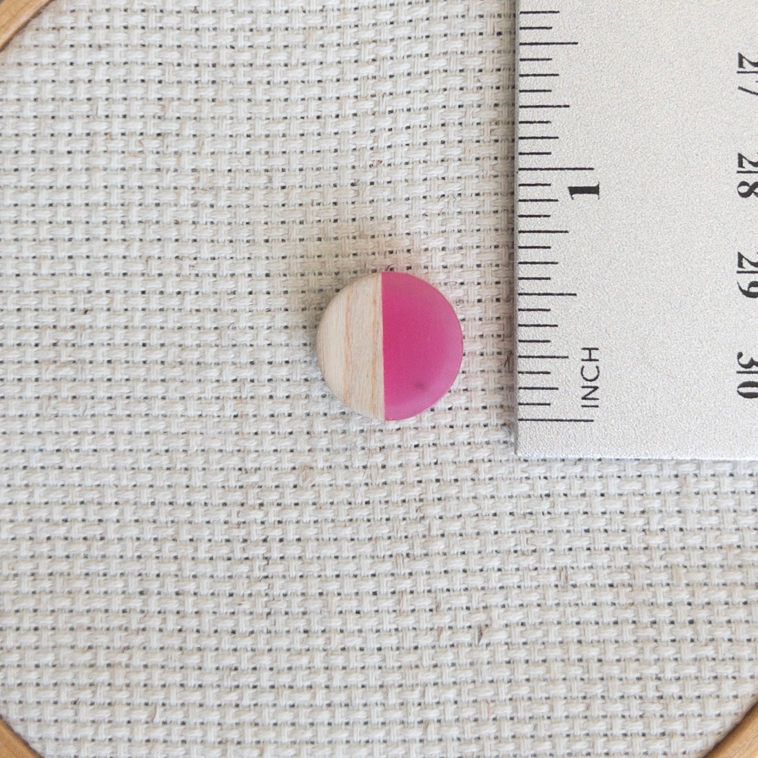 Wood and Resin Circle Shaped Needle Minder – StewArt Stitches